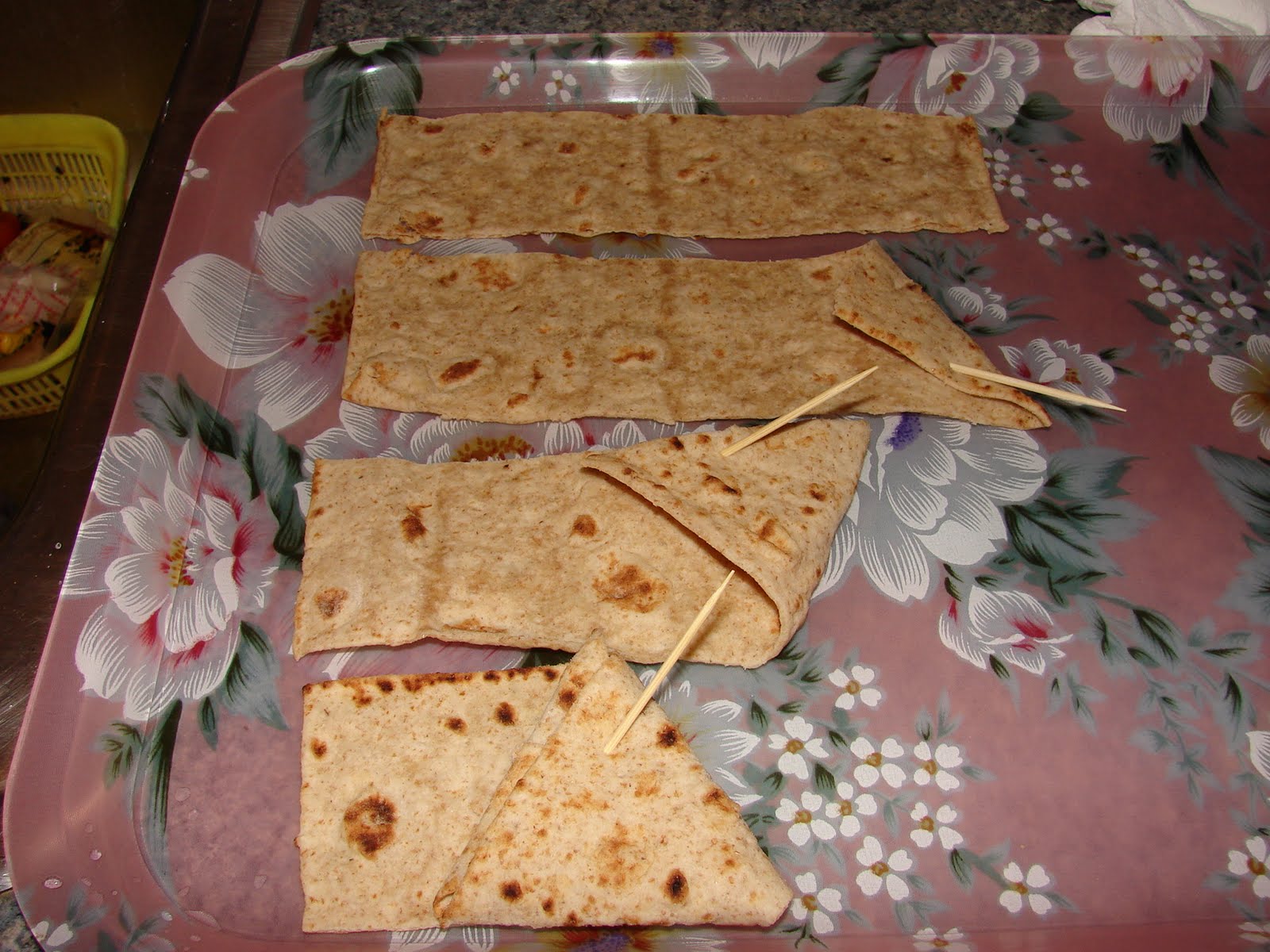 Persian cooking and more!: Flat bread wrap (Sambouseh)