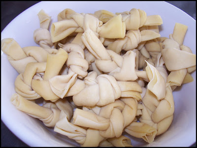 LILY'S COOKING COLLECTION: SOYA KNOT ROTI (VEGETARIAN DISH)