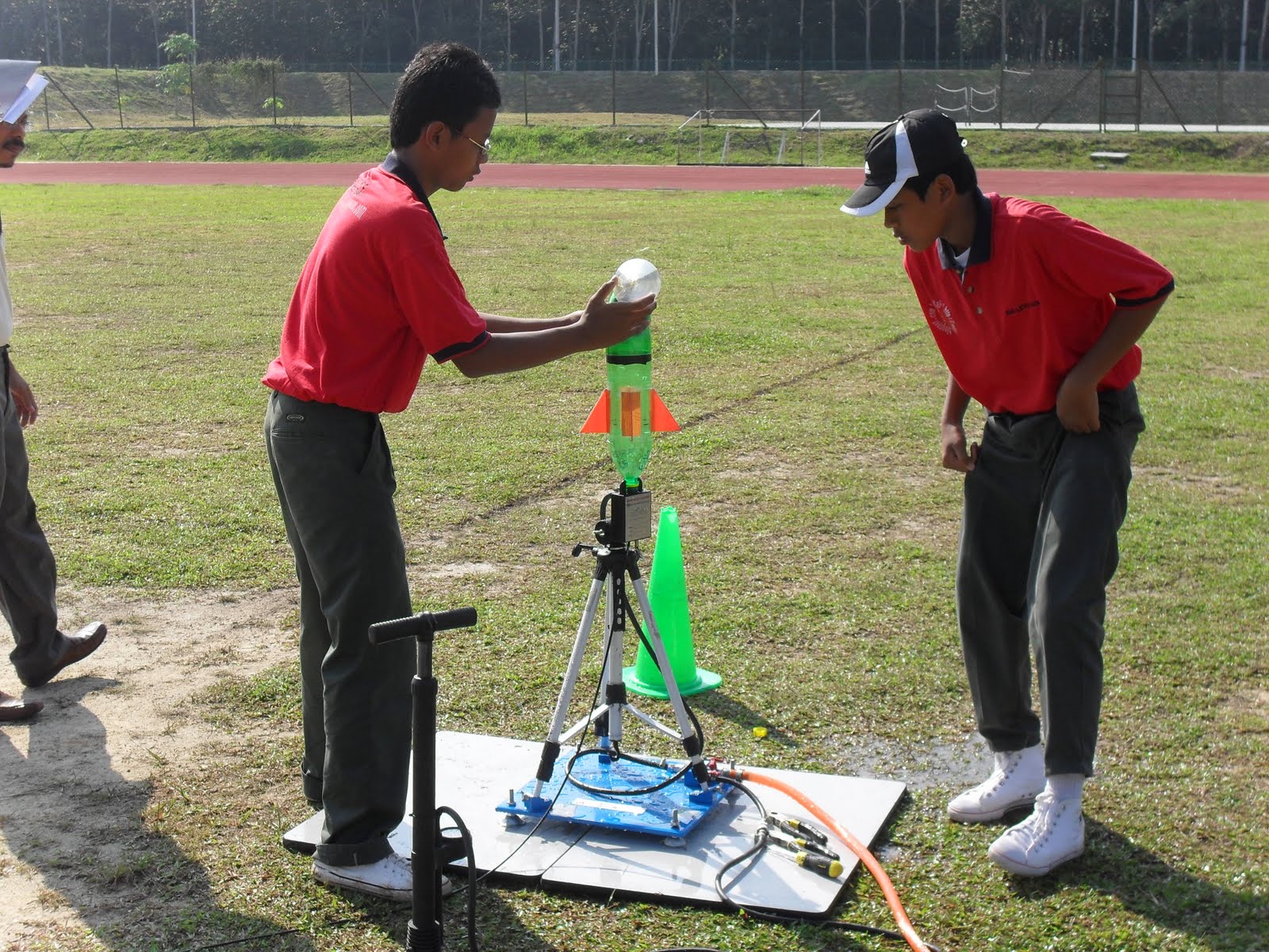 Roket H2O: Gambar2 semasa pertandingan Teknologi Pelancaran Roket ...