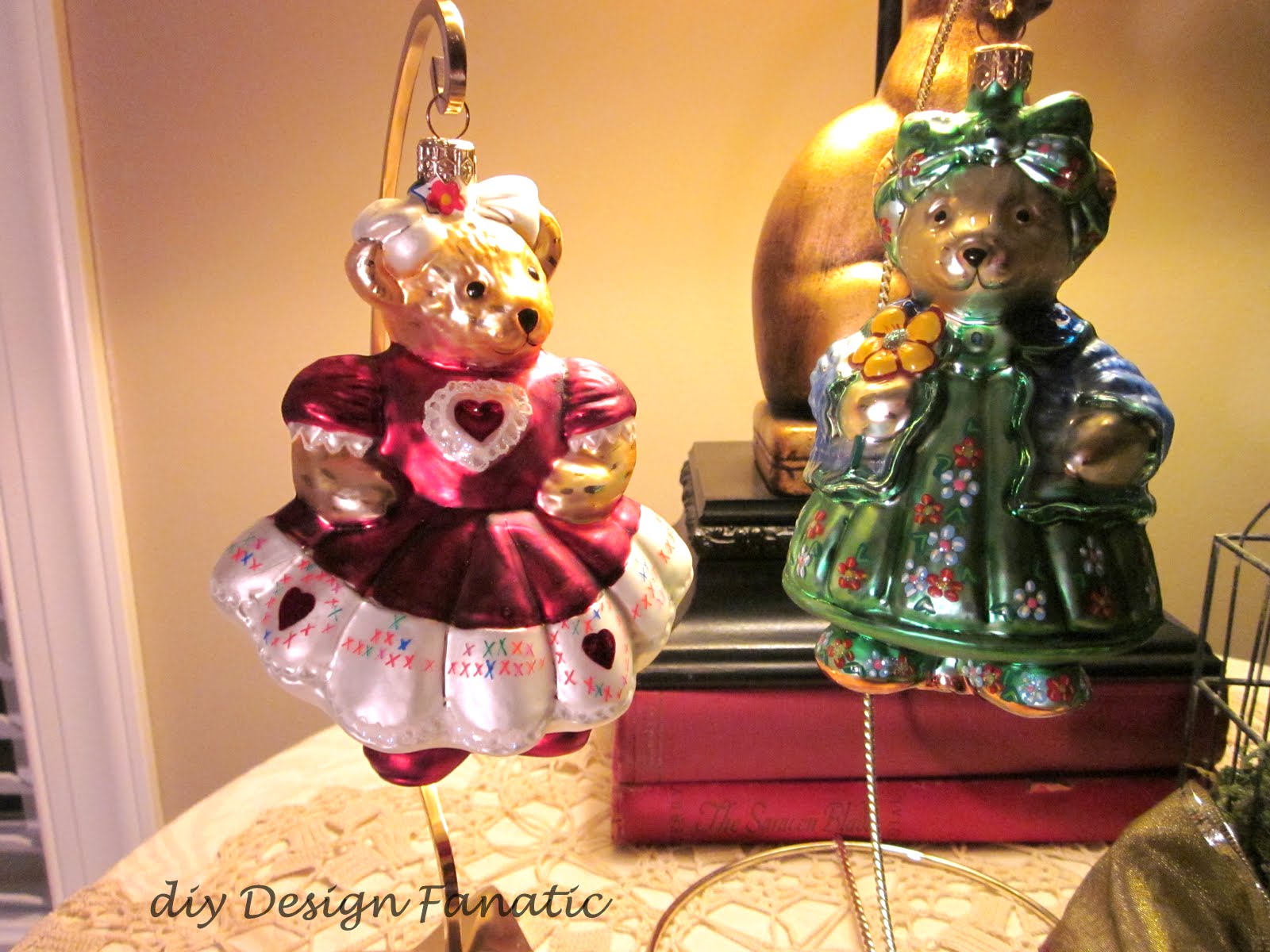 diy Design Fanatic: Christmas Vignettes