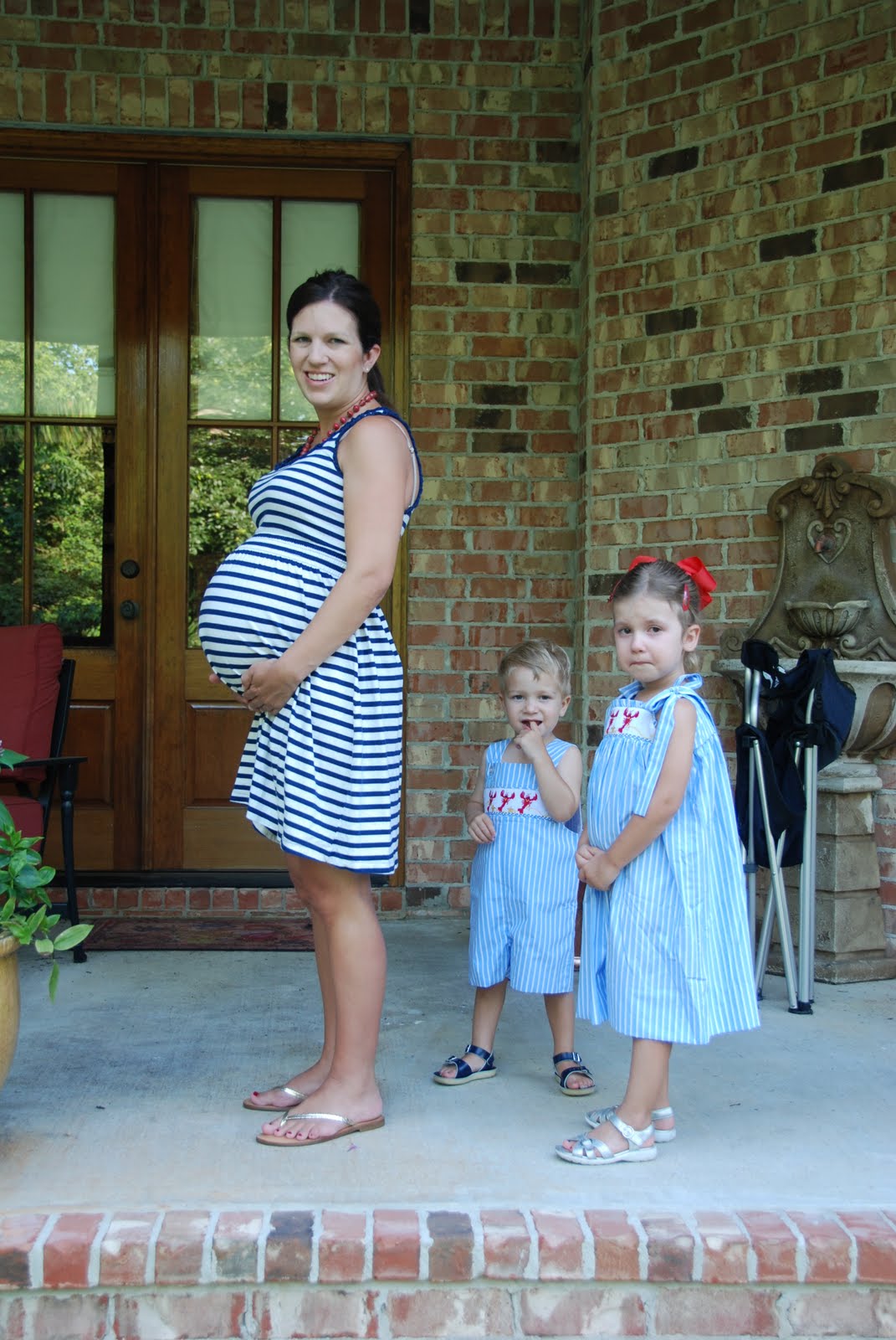 2 Tikes Under 2 & the Caboose!: A 4th of July photo-shoot....38 weeks ...