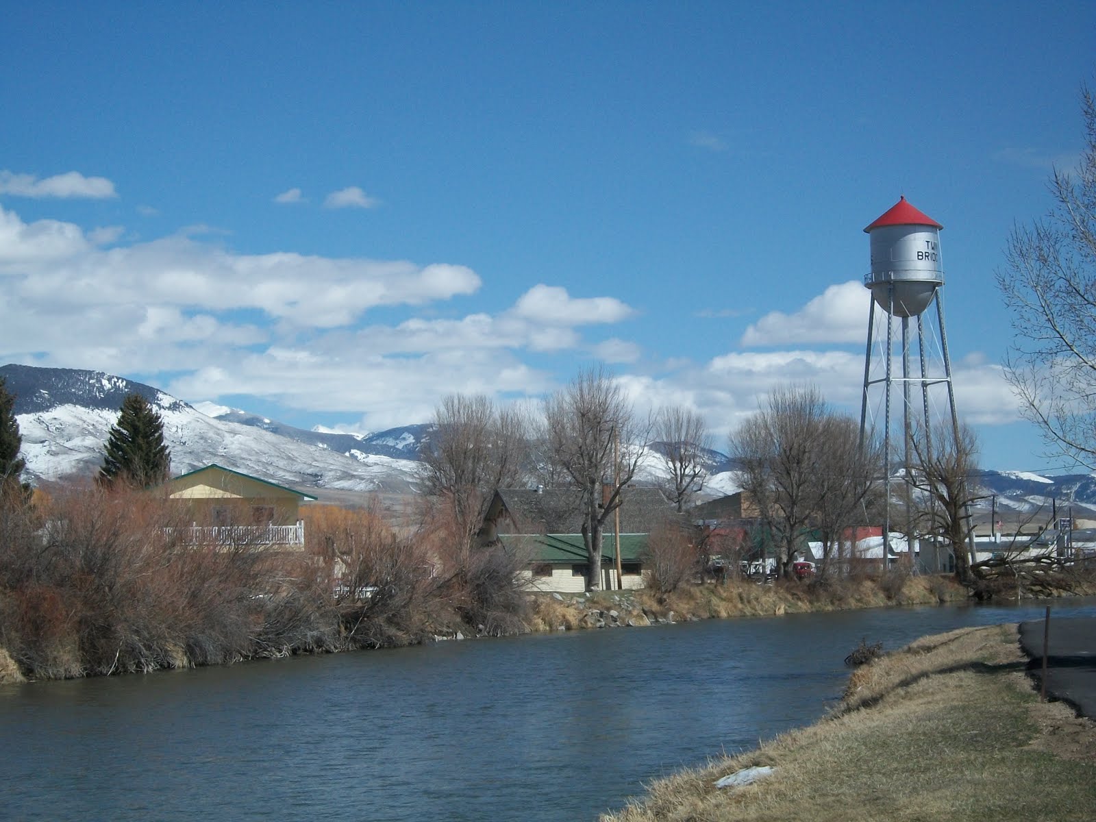 Life on the Road: Twin Bridges, Montana Life on the Road: Twin Bridges, Montana