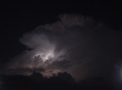 The Flight of a South Georgia Storm Chaser: What is heat lightning???
