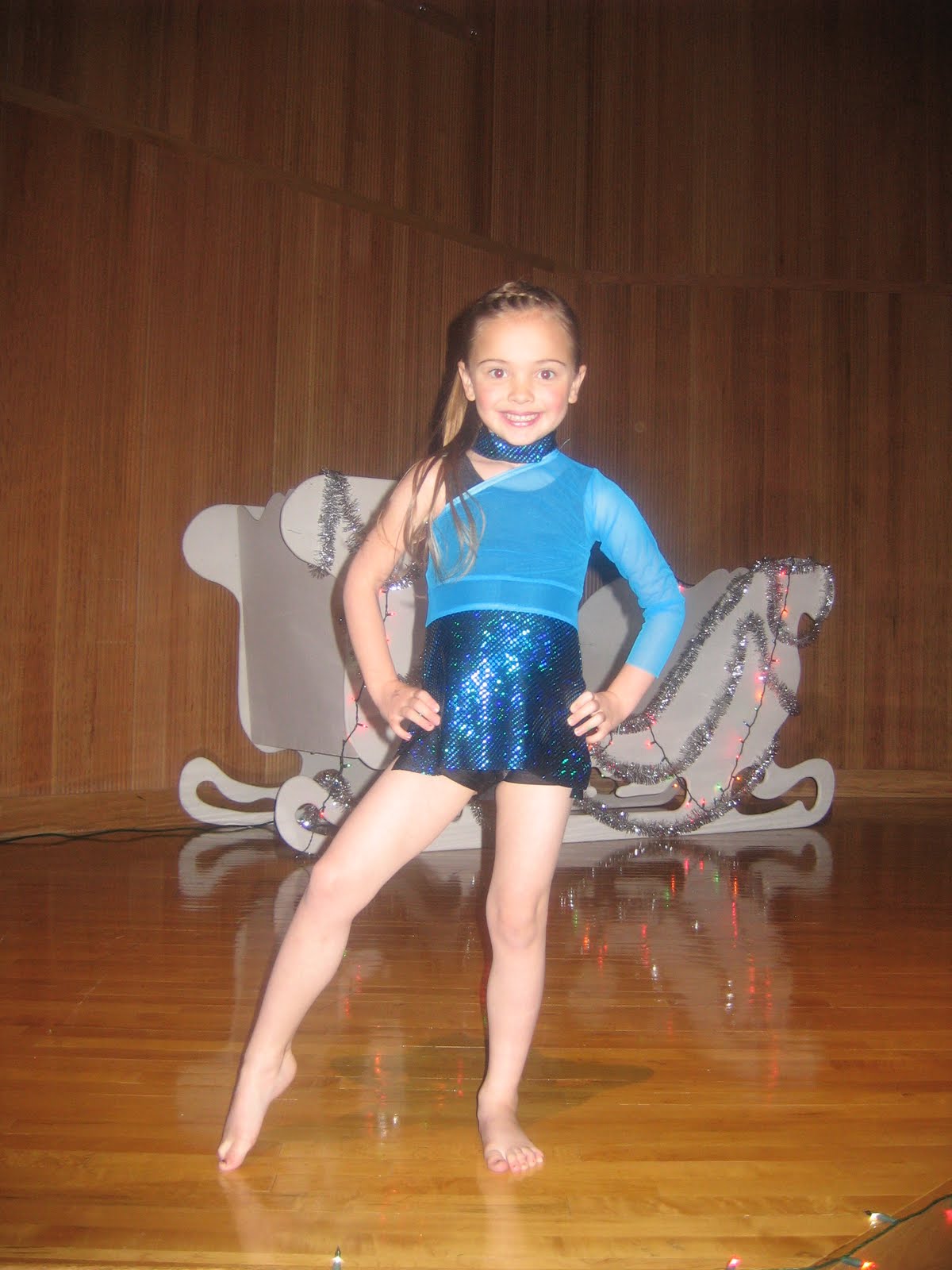 The Wright Family: Dance Recital/ Santa