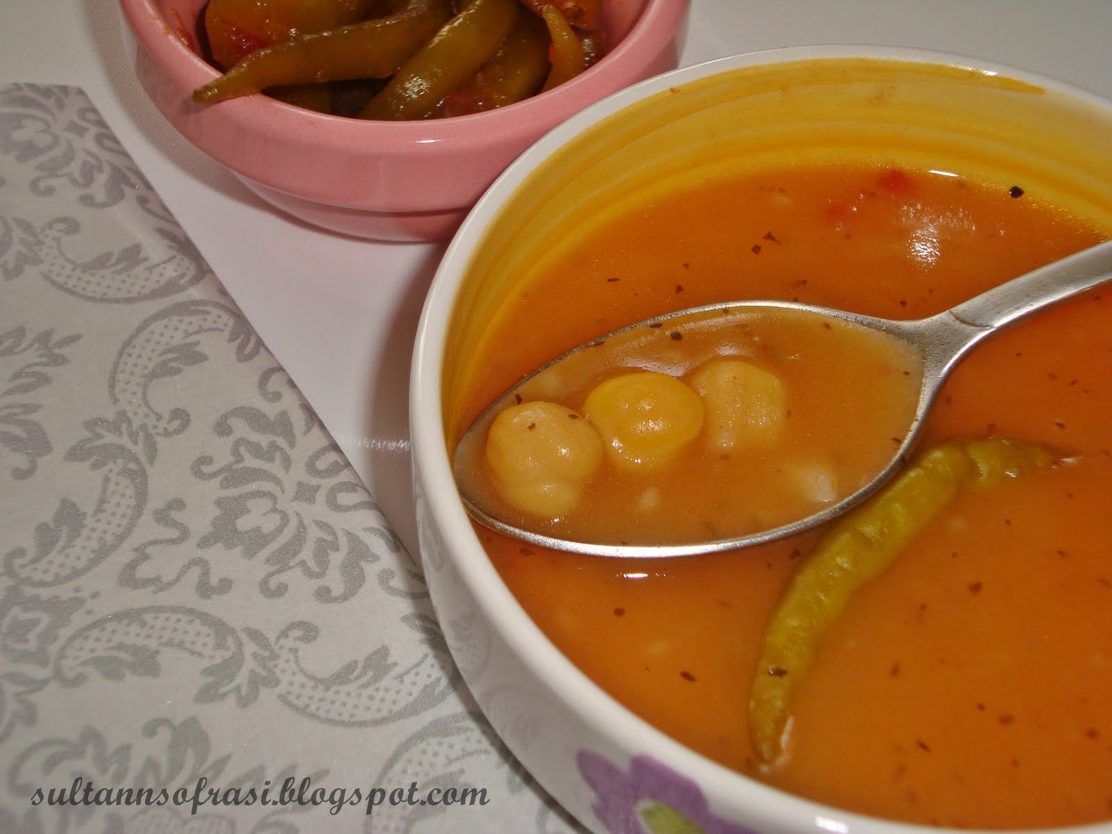 SULTAN SOFRASI: ANTALYA USULÜ TARHANA ÇORBASI