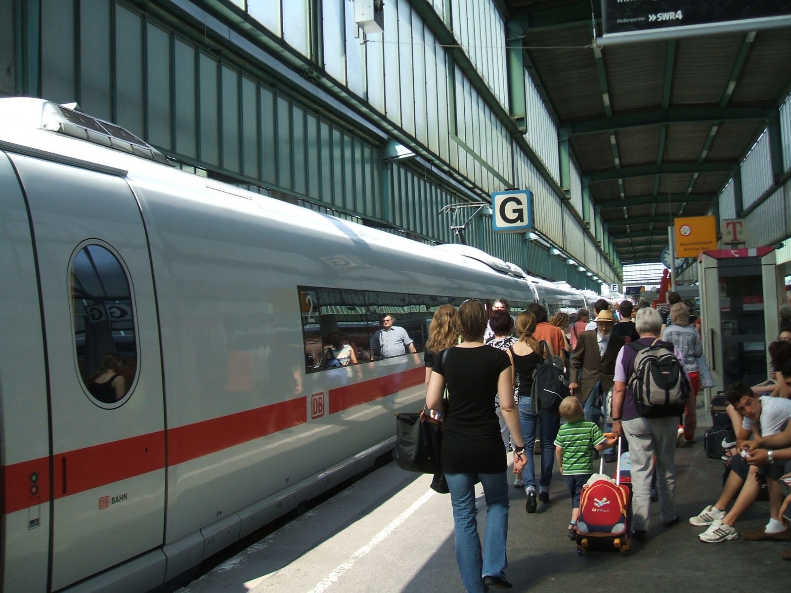 MUNDO TREN: EL ICE-3 EN STUTTGART HAUPTBAHNHOF