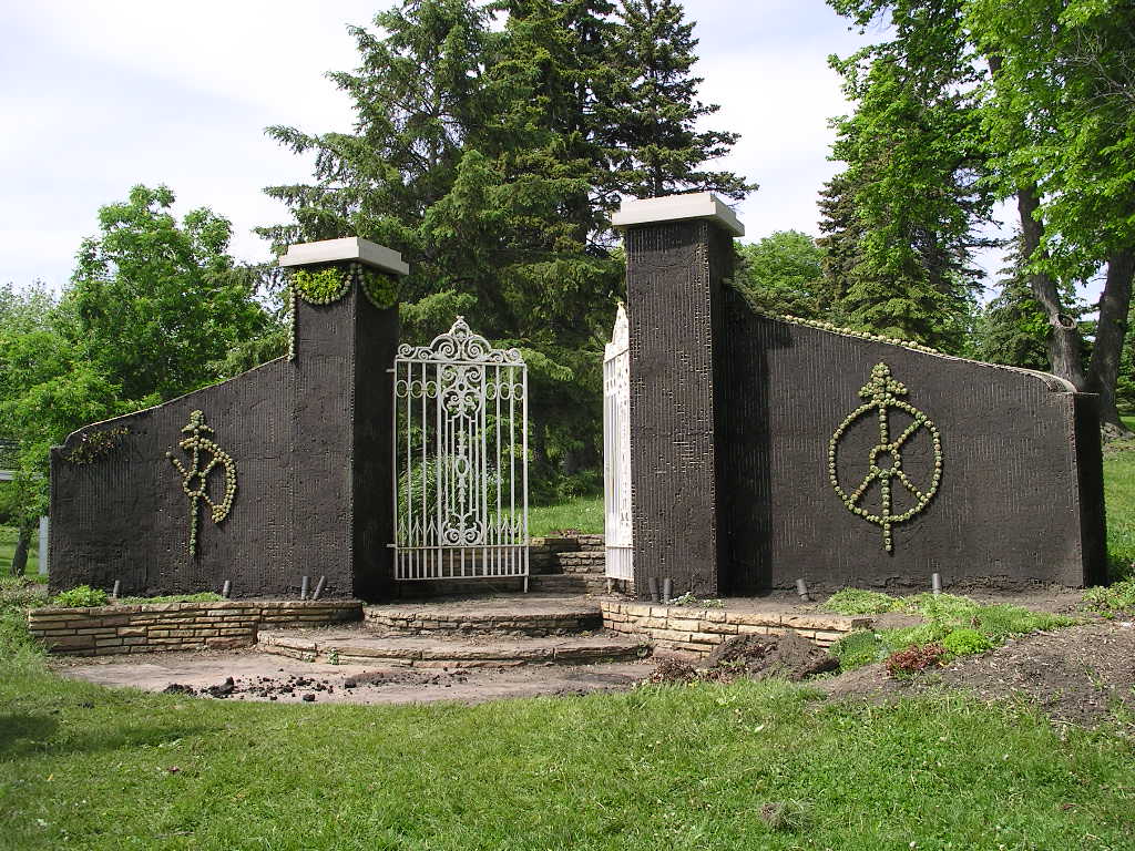 Gardener Blog: Planting at Gates Ajar