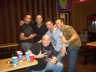 HOWIE DOROUGH: New Pics Never Seen With His Brother Johnny ...