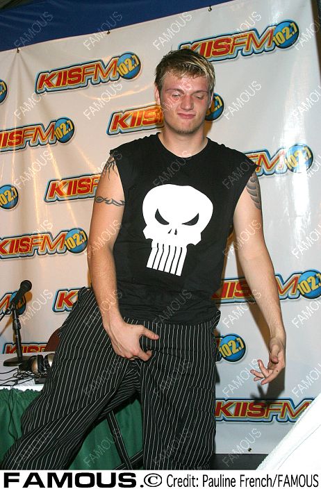 NICK CARTER: Funny Face During Kiss Jingleball Concert ...