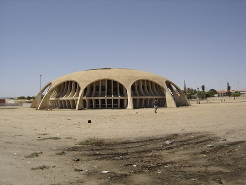Evandro Rodrigues: ARQUITECTURA EM ANGOLA- O ESQUECIDO