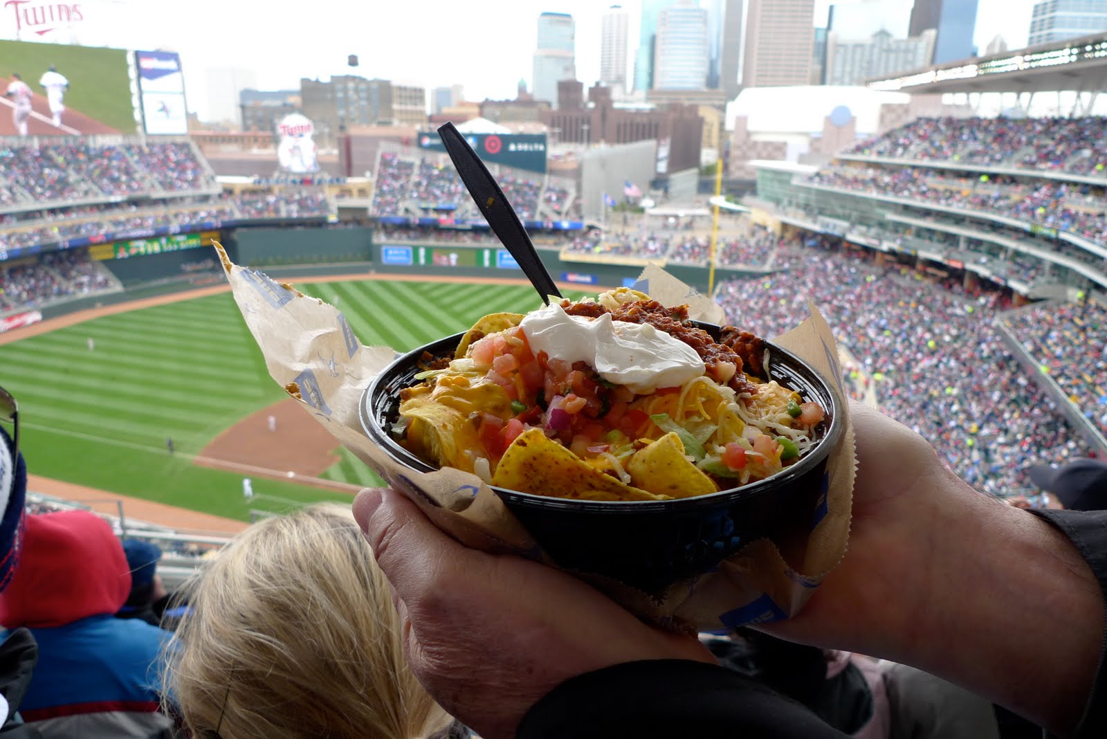 I Love Nachos Too Much: Target Field Nachos: A Review