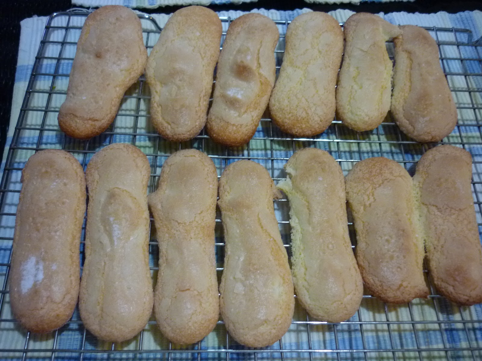 Lia's Food Journey: Broas Experiment