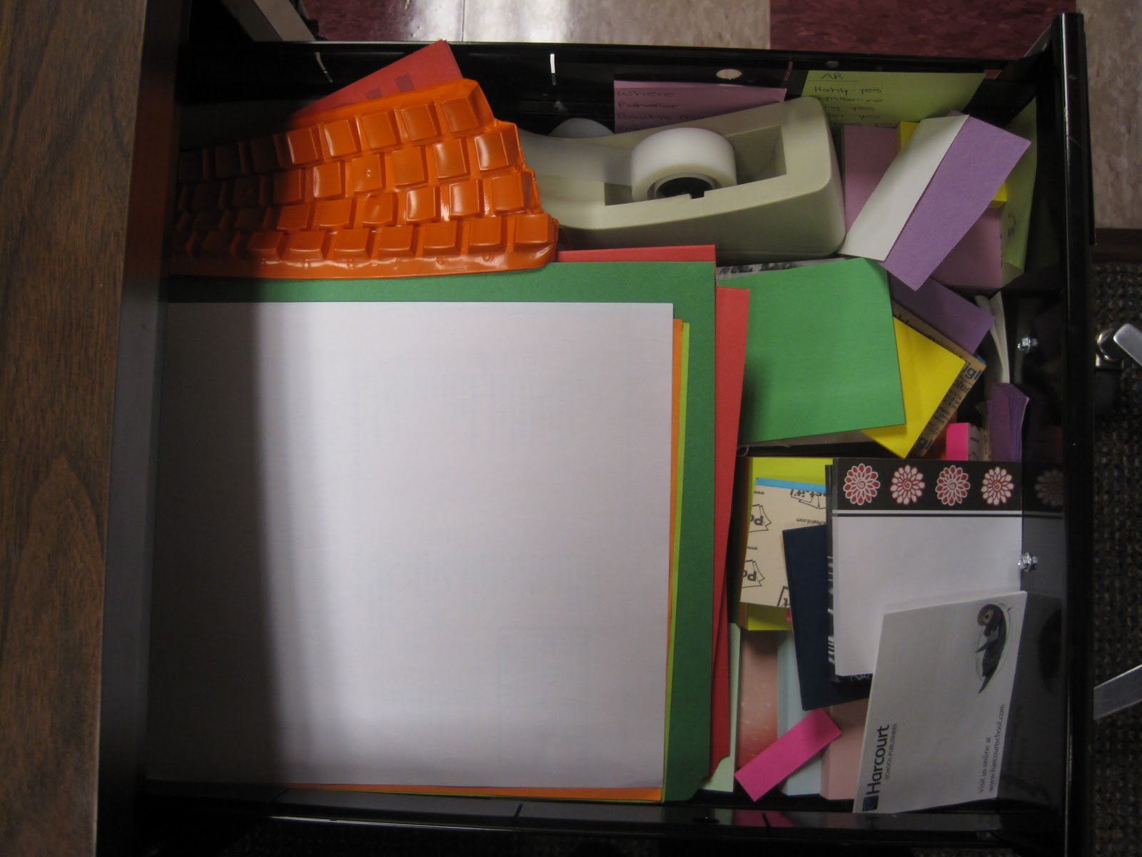 Crafts and Crap: Desk Organization