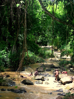 Aqui em África: Ndalatando - Angola