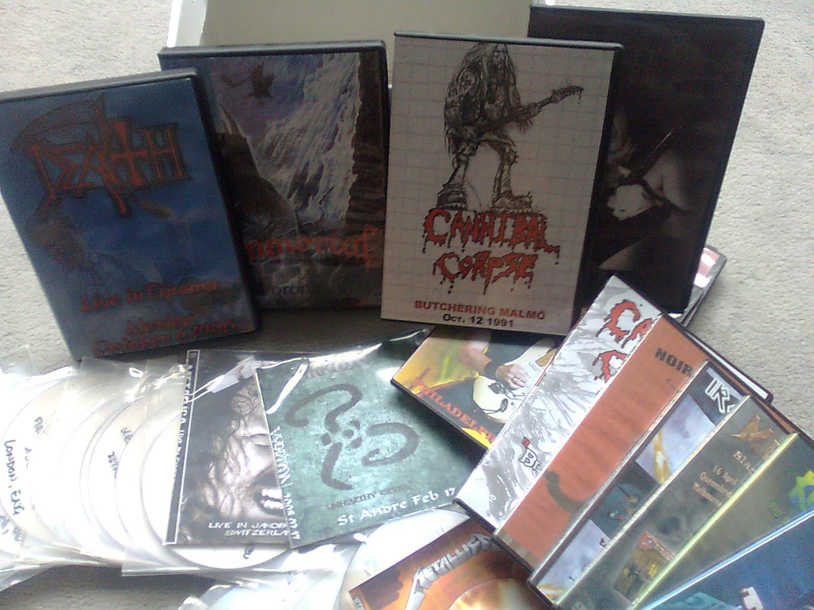 Loud Bootlegs - Metal unauthorized material