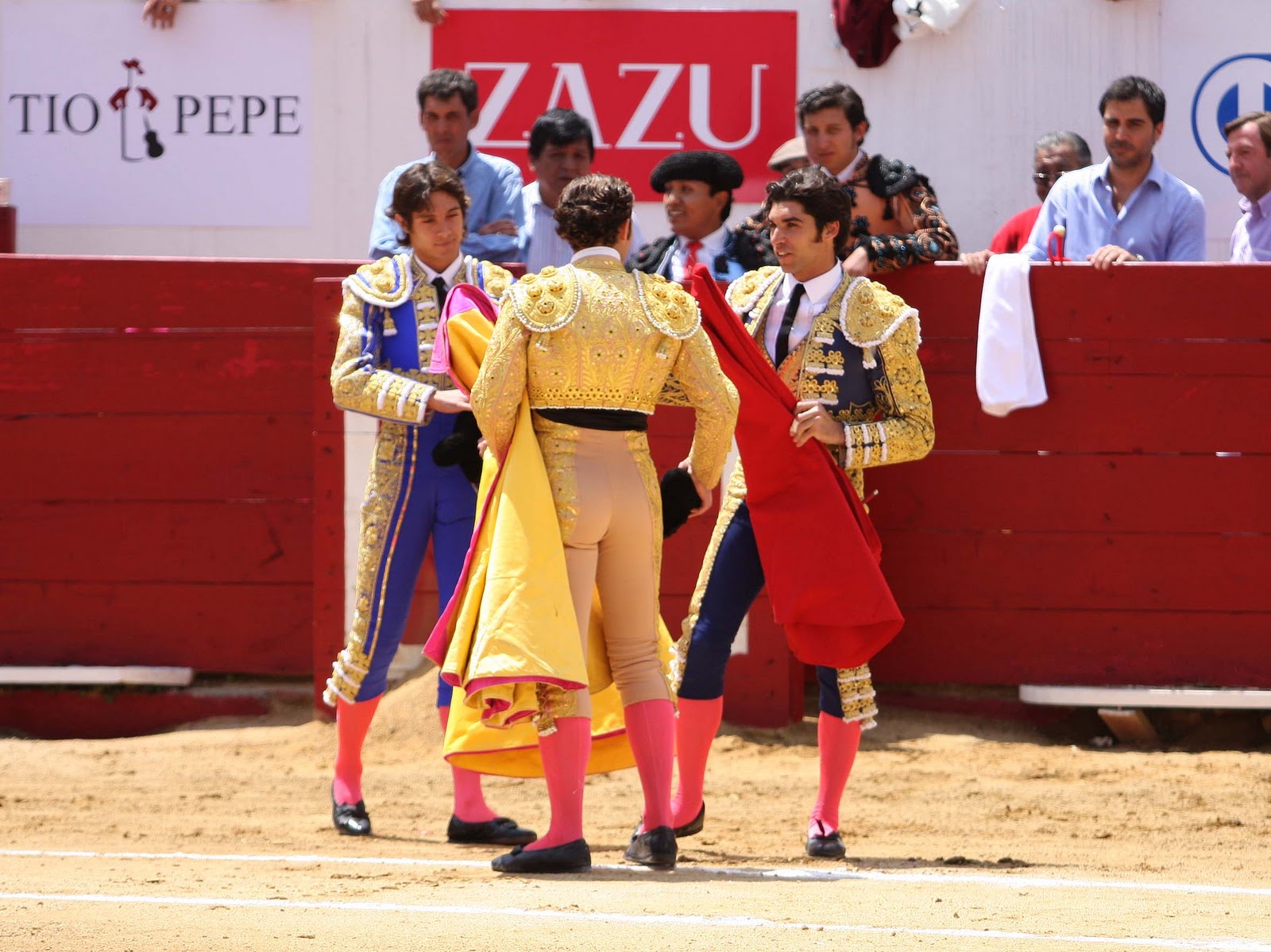 TOROS EN ECUADOR: 2010.11