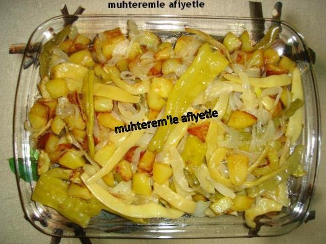Muhterem'le Afiyetle: PATATESLİ TURŞU KAVURMASI
