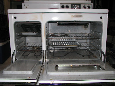 Vintage Log Cabin: 1952 General Electric 'Speed Cooking' 40" range