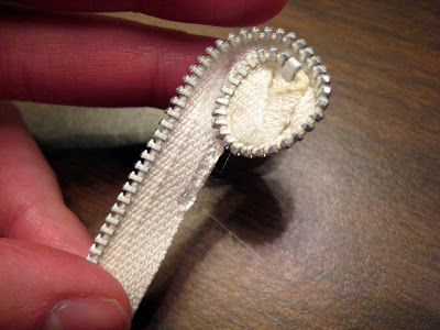 All For This Penny Craft Blog: Zipper Rose Tutorial