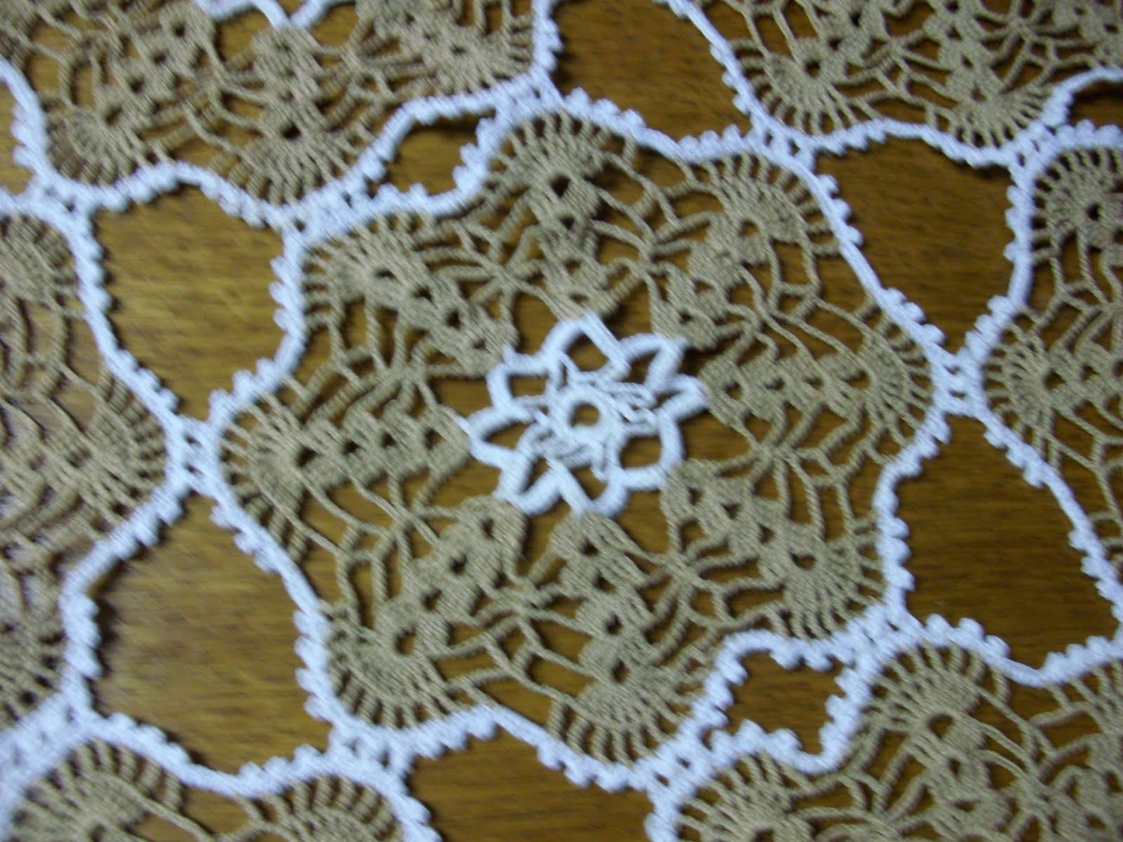 Croset macramea (mileuri) lucrate manual