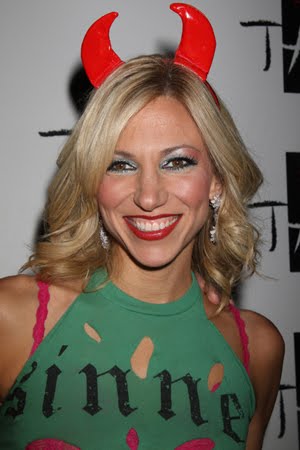 Update 24hours News: Debbie Gibson : I am Like Taylor Swift and Avril ...