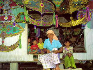 pendidikan seni visual: Seni Kraf Wau - Khazanah Tradisional Negara