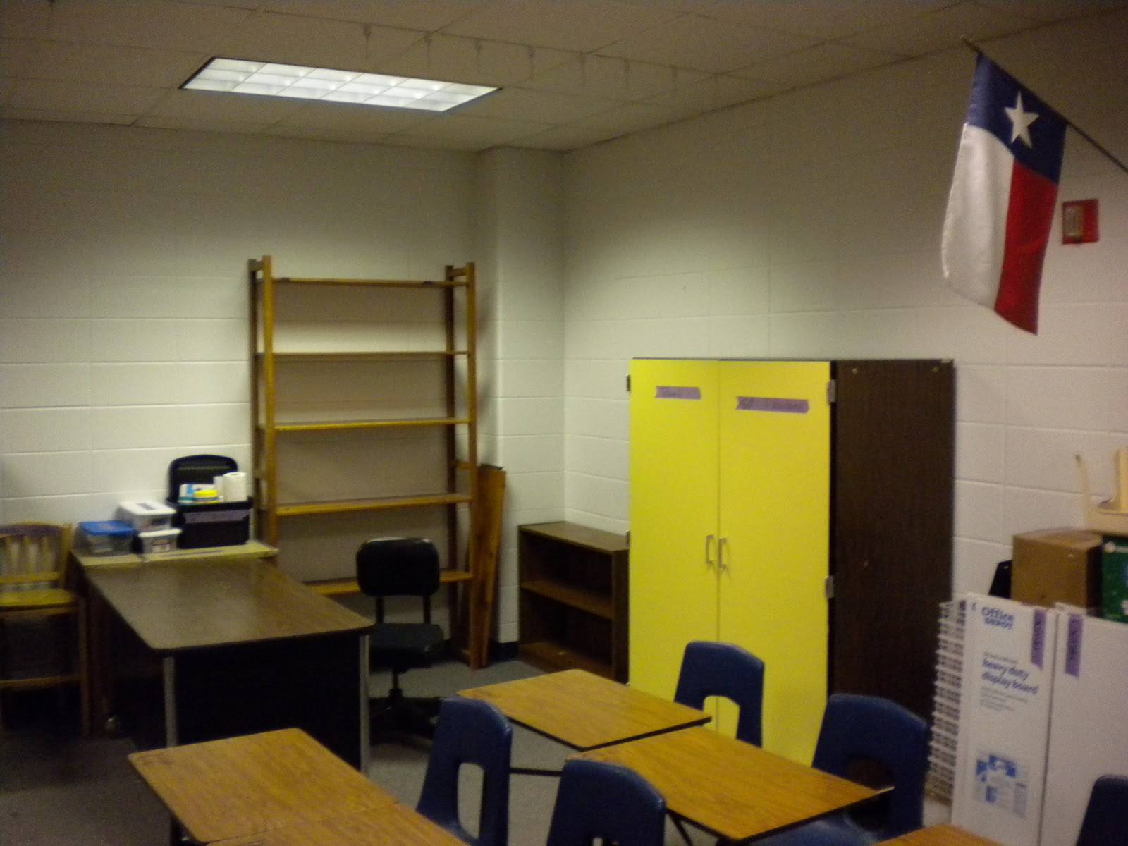 things that i love: From Drab to Fab- My New Classroom