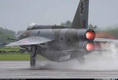 BAC LIGHTNING - O MAIS BELO DOS FEIOS AVIÕES ~ PÁSSARO DE FERRO