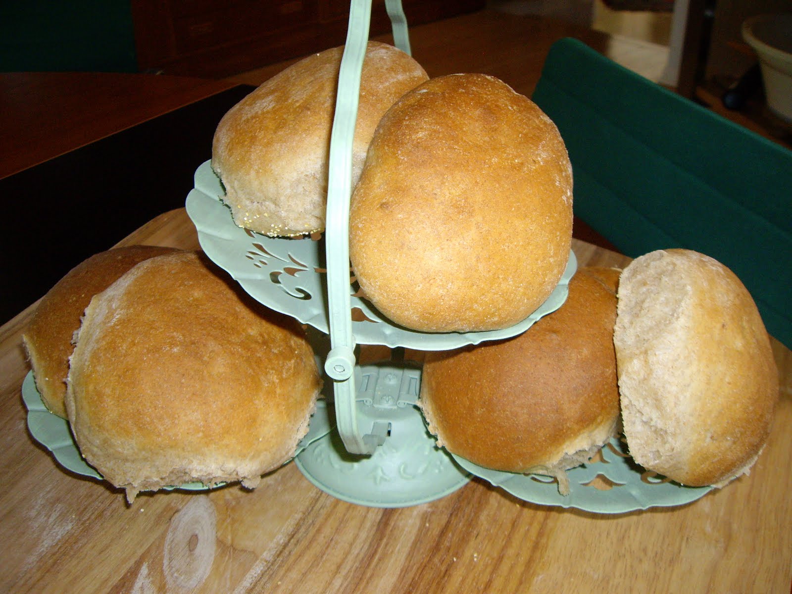 Lisa's Lovin' Loaves: Brochen, but Whole Wheat