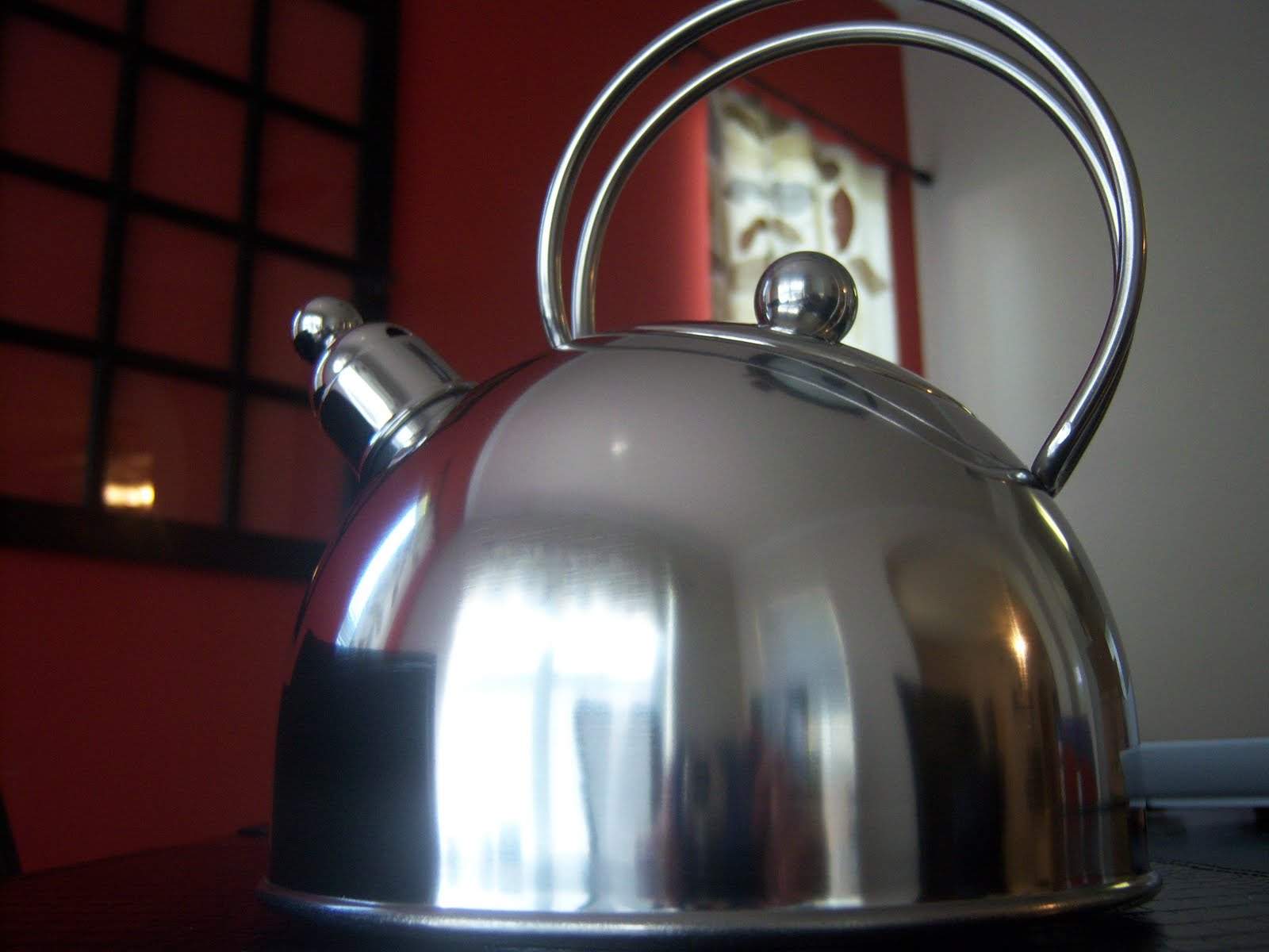 Settings of Gold: The Arrival of Our New Tea Kettle