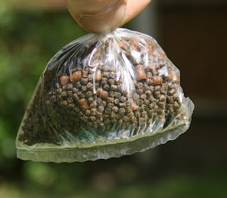 Smart Carping Blog - Coaching Online: HOW TO: Use small solid PVA bags