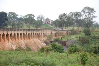 Por aqui ando eu: Viagem a Menongue