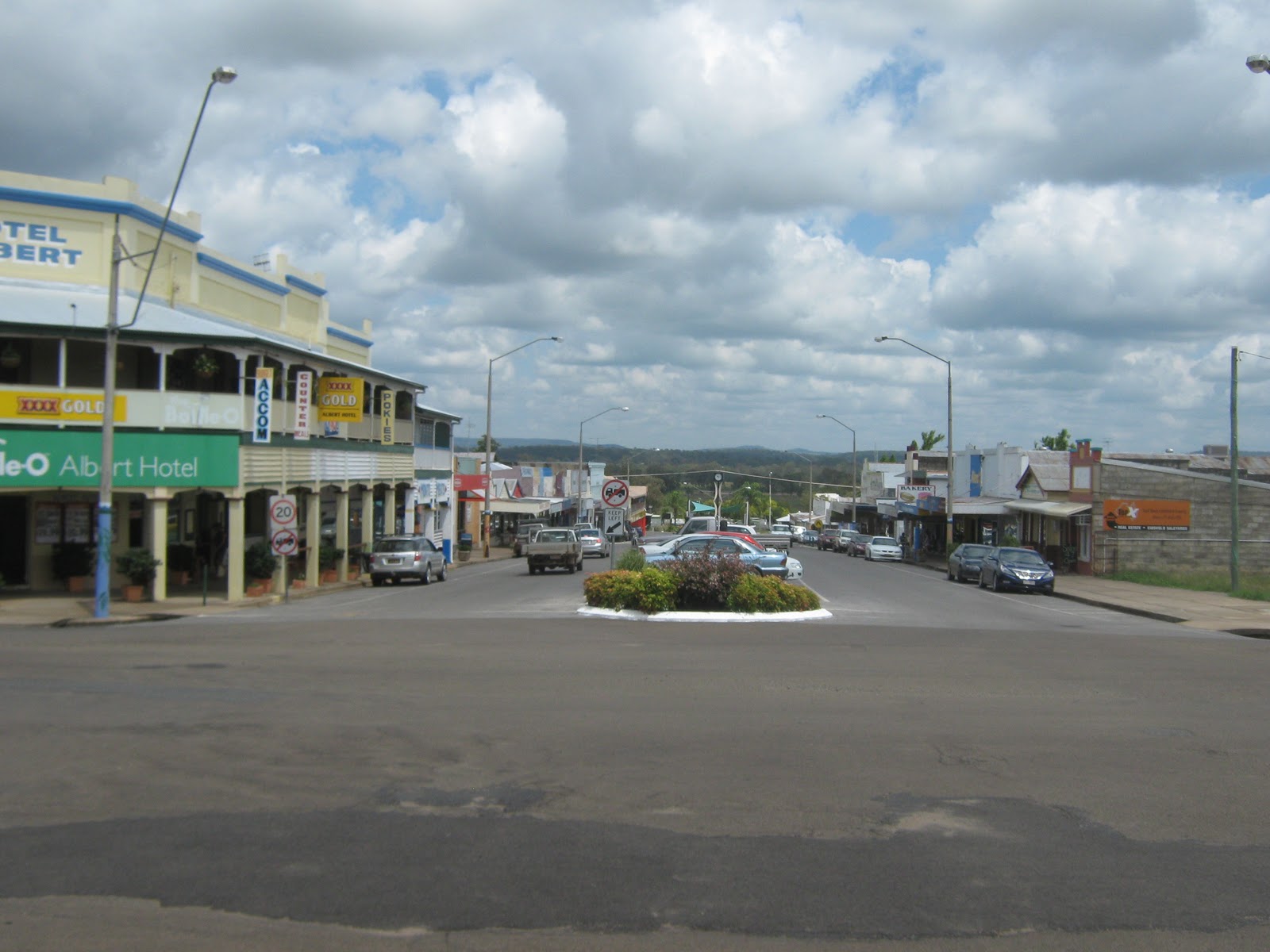 The Grey Roamer - Voyages around Australia: Third Xmas On The Track