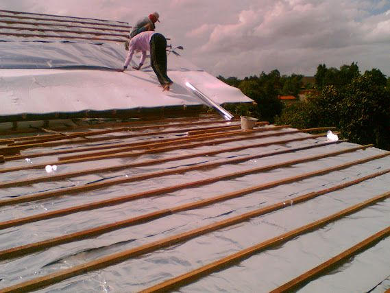 PEREDAM POLYESTER INSULASI : Insulasi Atap