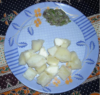 My Recipes: Kappa with Mulaku Chammanthi(Tapioca with chilly chutney)