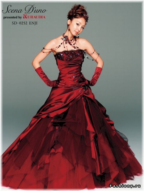 Trend And Fashion: Astounding Japanese dresses and kimonos