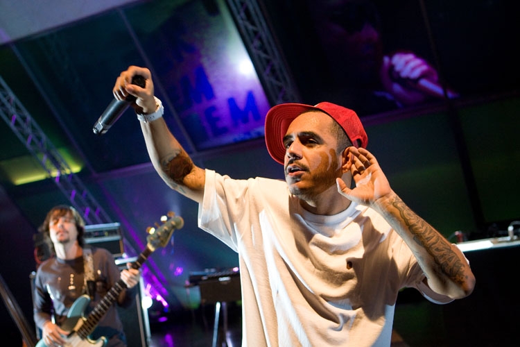 curiousguys2: SHOW DE MARCELO D2 EM PORTO ALEGRE- RS