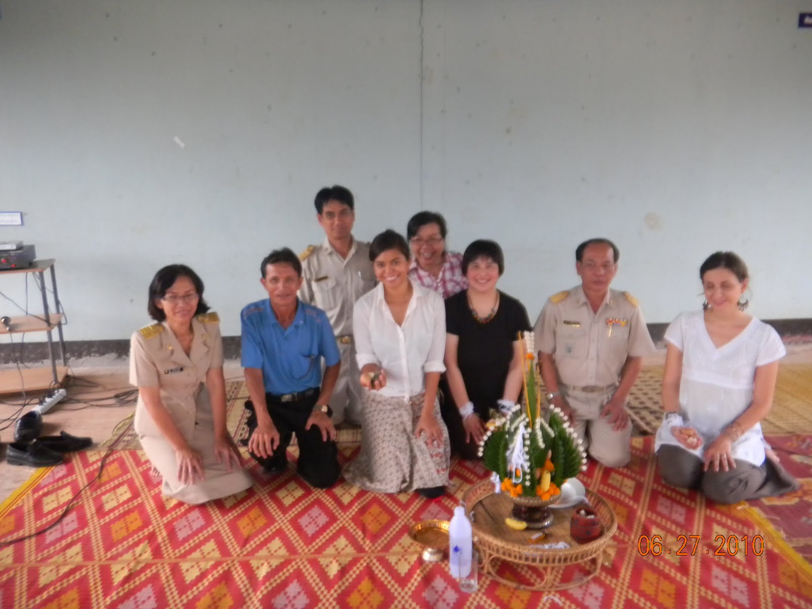 Valerie Goes to Thailand: My Favorite Thai Tradition: String Tying