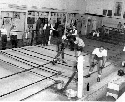 Thoughts on Boxing, Boxers and Fights: Classic Photo: Jack Dempsey's Gym