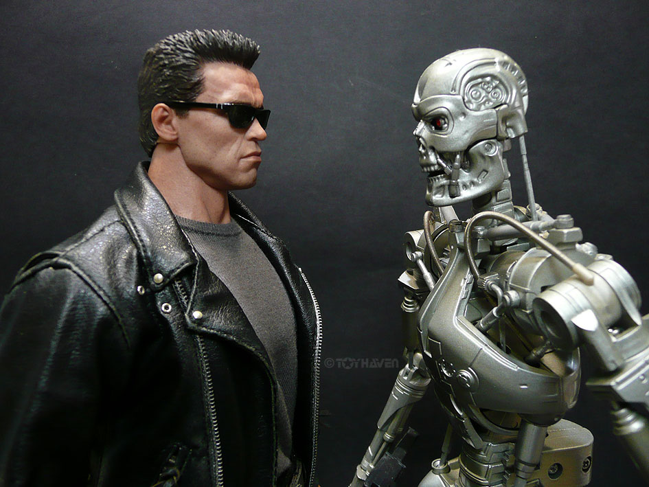 toyhaven: HT T2 T-800 & Die-cast T-800 Endoskeleton