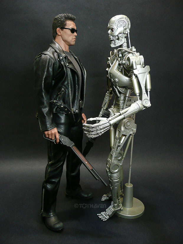 toyhaven: HT T2 T-800 & Die-cast T-800 Endoskeleton