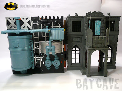 toyhaven: Surprise Buy @ STGCC 2010: Mattel Batman Batcave Playset