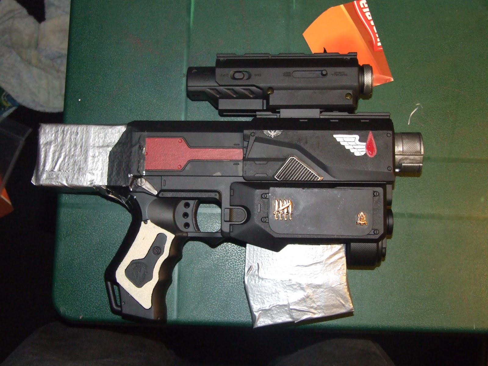 Codex Imperialis: Finished Bolt Pistol Build