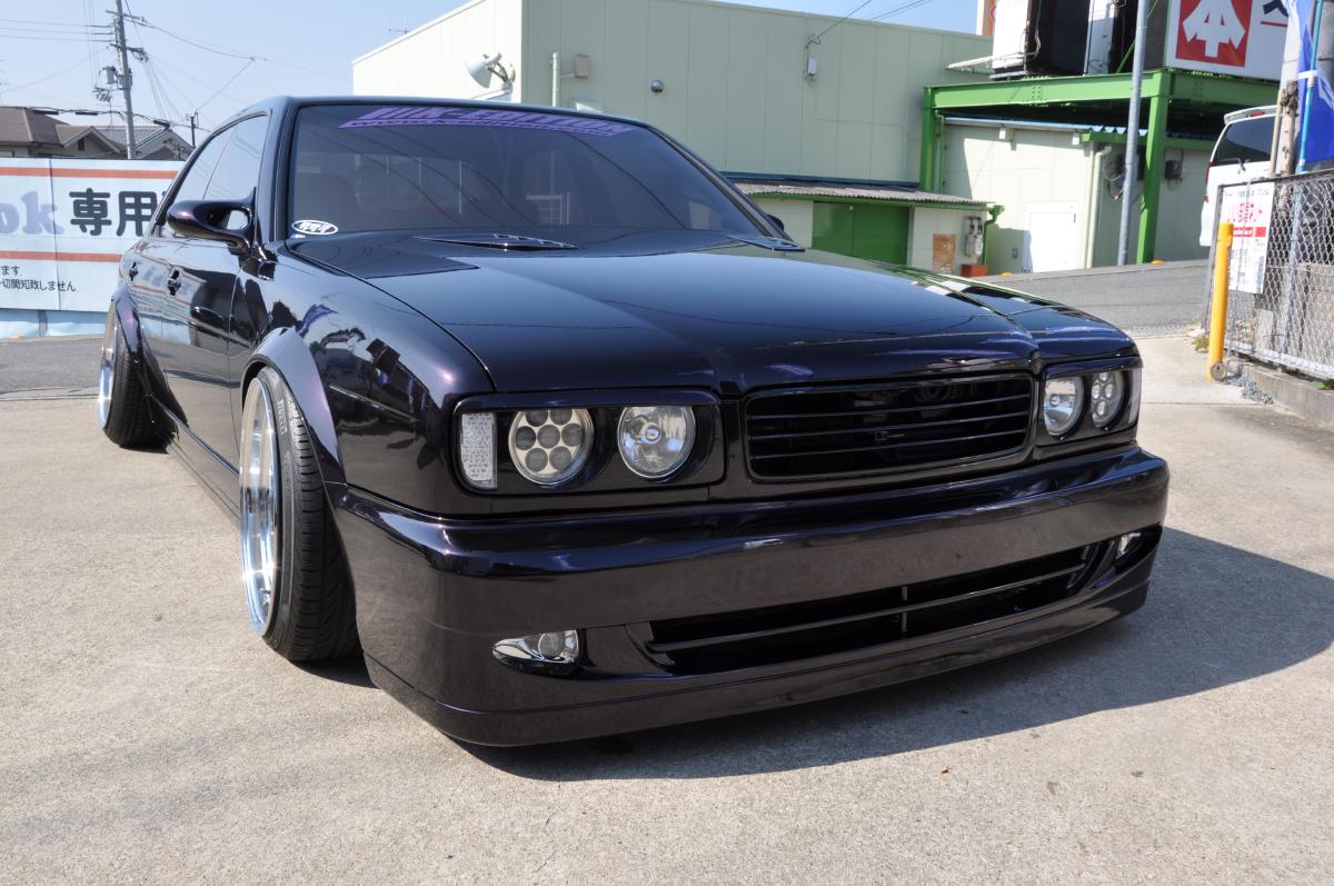 Get Familiar......: Nissan Gloria in all it's Glory...