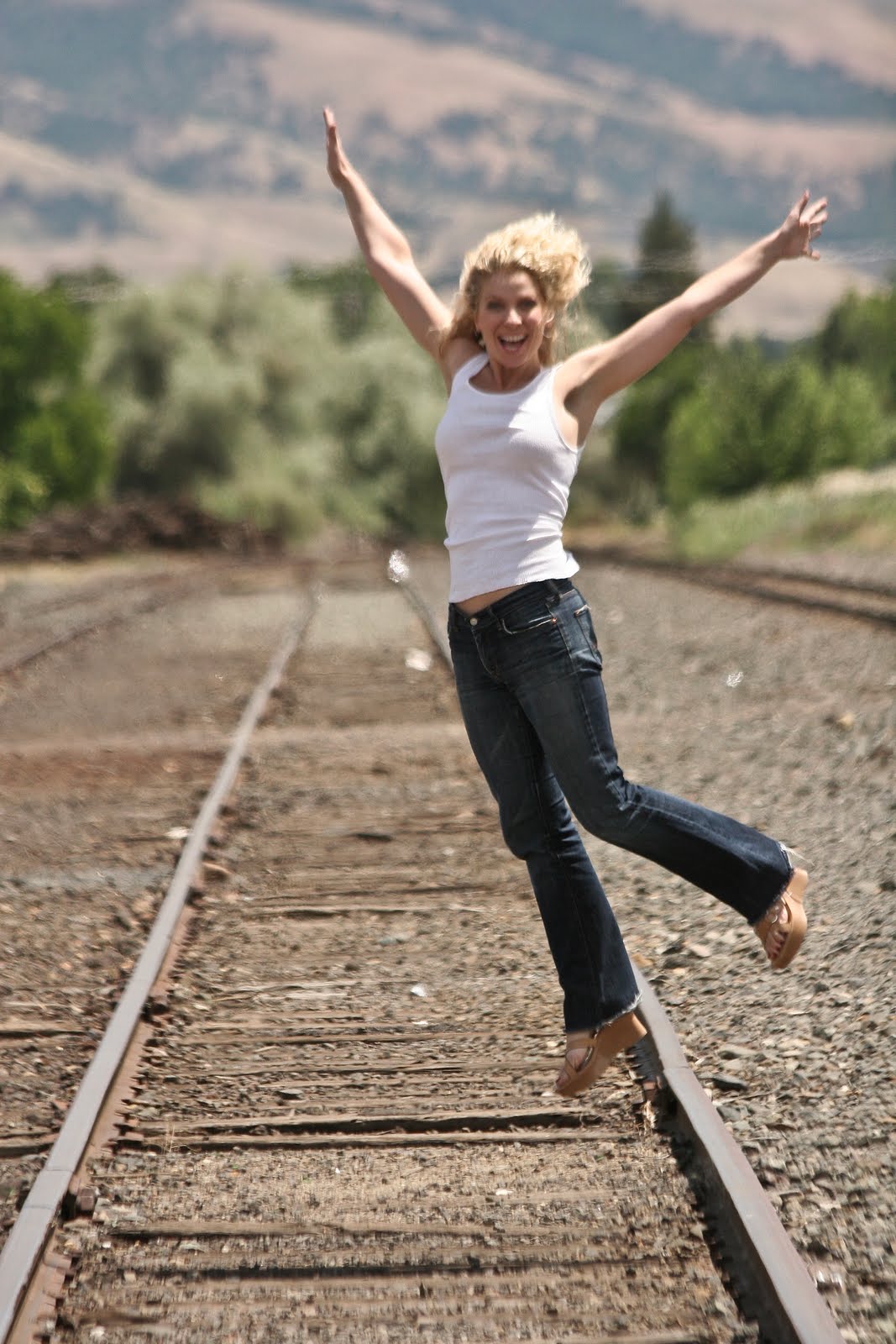 Life is Rosey: the Official Blog of Sarah Jane Nelson: BIO