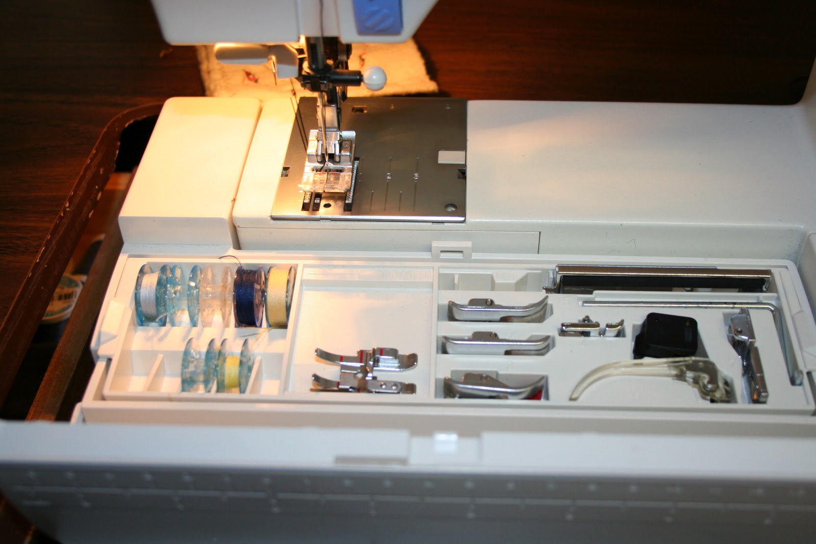 Tammy's Craft Emporium: Pfaff 7510 (Phyllis) Manufactured in Germany 1995
