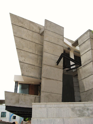 Murali Architects: Gneiss house_metamorph in nature