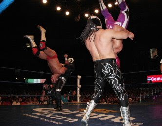 Lucha Libre: HECTOR GARZA, LA MASCARA e HIJO DEL FANTASMA VS AVERNO ...