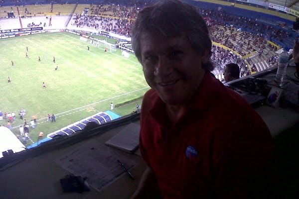 El 'Zully' feliz por ver a su hijo en el campo