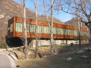 Architectural Design 3 - Project 1, Suitcase House: The Suitcase House